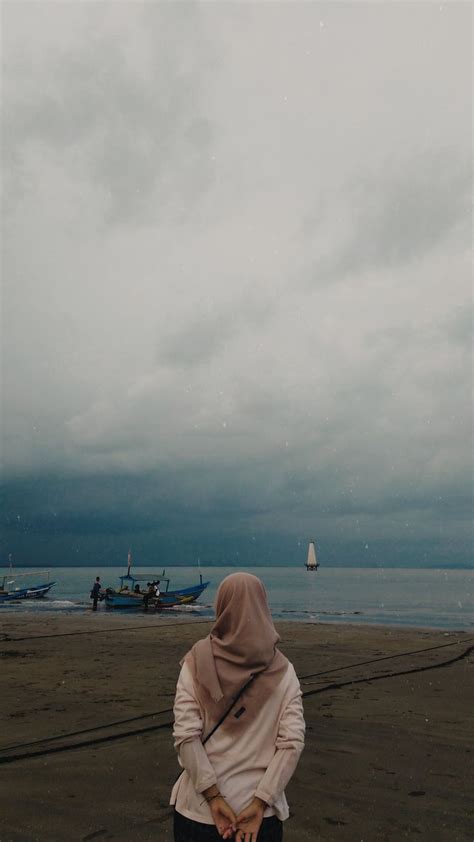 Pin Oleh Di Pantai Pantai