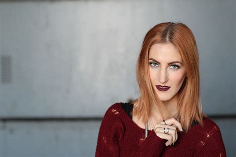 12 Ways To Spot A Transsexual Signs Shes A He Girls Chase