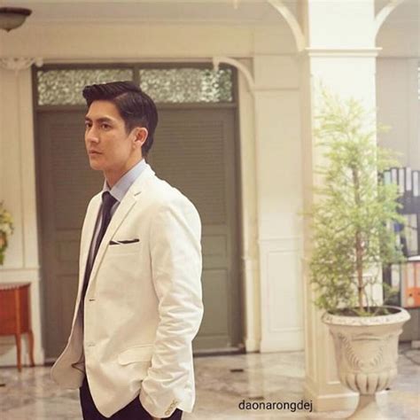 เปิดภาพครอบครัว “ติ๊ก เจษฎาภรณ์” สมัยเด็ก ไม่แปลกใจเลยว่าทำไมโตขึ้นมาถึงได้เป็นพระเอกระดับทอปขนาดนี้