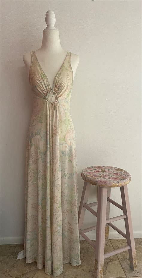 Vintage 70s Nightgown Gem