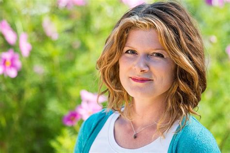 Anna Mason S Watercolour World Create Vibrant Realistic Paintings