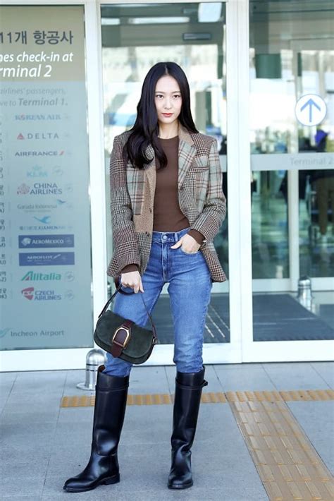 크리스탈 랄프 로렌 백 걸친 클래식한 공항패션 텐아시아