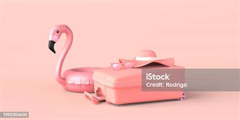 여행 가방 플라밍고 플로트 모자 및 선글라스가있는 여름 방학 개념 공간을 복사합니다 3d 그림 3차원 형태에 대한 스톡 사진 및 기타 이미지 Istock