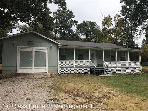 815 Davis St Poplar Bluff Mo 63901 Zillow