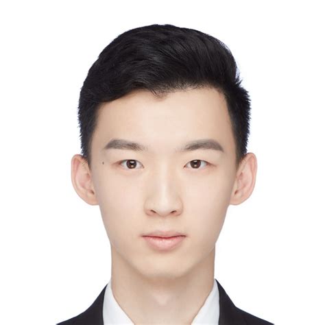 Zixuan Zhang 实习生 利安资金管理公司 Linkedin