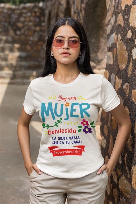 Playera Dama Mujer Bendecida Tu Mundo Cristiano