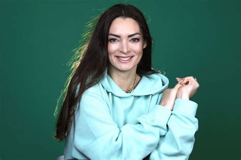 Milie Nef Naf Et Cindy Lopes Plusieurs Ann Es Apr S Leur Brouille Le Baiser Sur La Bouche