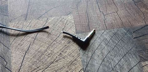 DIY Repairing Earbuds With Soldering