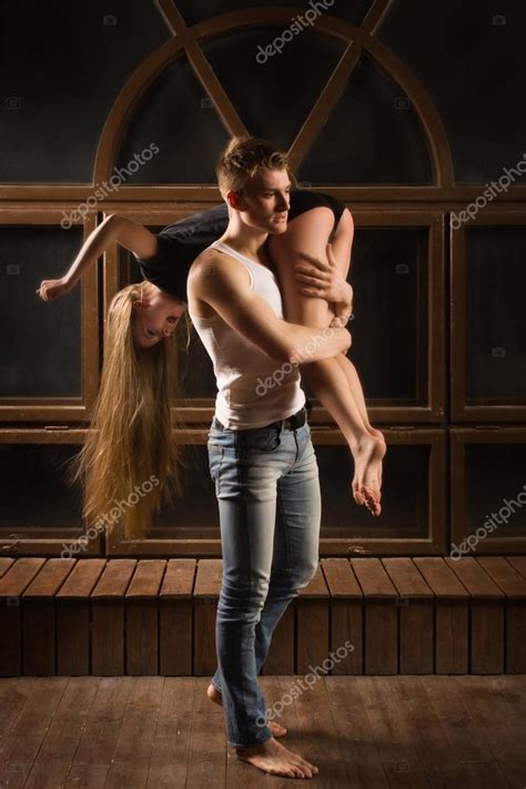 Conflict Between Man And Woman Stock Photo Demian 40315967