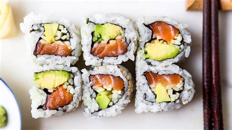 Salmon Avocado Roll