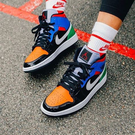 Wmns Air Jordan 1 Mid Se Multi Patent Pk Shoes