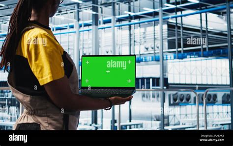 Smart Factory Professional Implements Automated Workflows Using