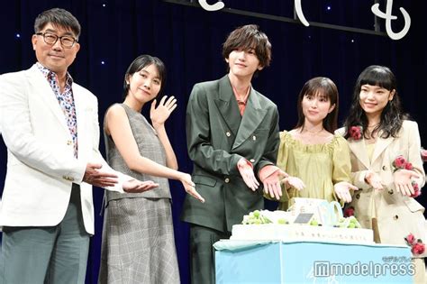 なにわ男子・道枝駿佑、20歳のバースデーサプライズに感激 ファンのペンライトに「ライブが始まるのかなと」＜今夜、世界からこの恋が消えても