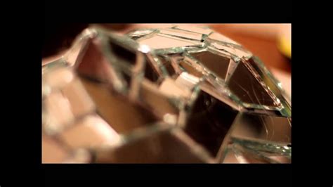 ქაღალდის სახლი Youtube