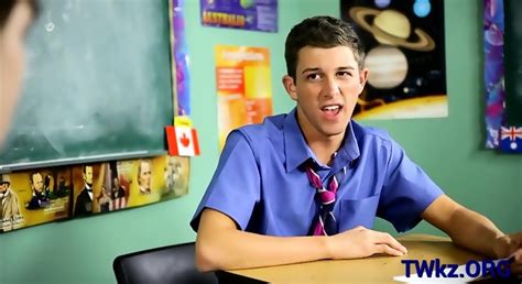 Gay Dude Fucks During Class Eporner