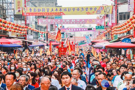 大甲媽祝壽大典 數萬信徒齊聚新港奉天宮