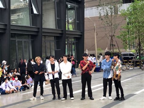 มาเต้นกัน😎 วันนี้สายcover Dance Siam Square สยามสแควร์ Facebook