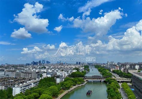 江苏苏州秋高气爽 现碧蓝晴空水晶天 人民图片网