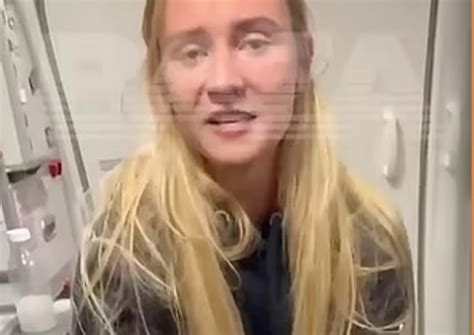 Χαμός σε πτήση Μεθυσμένη βίασε συνεπιβάτη της με στοματικό σεξ μέσα στο αεροπλάνο Βίντεο