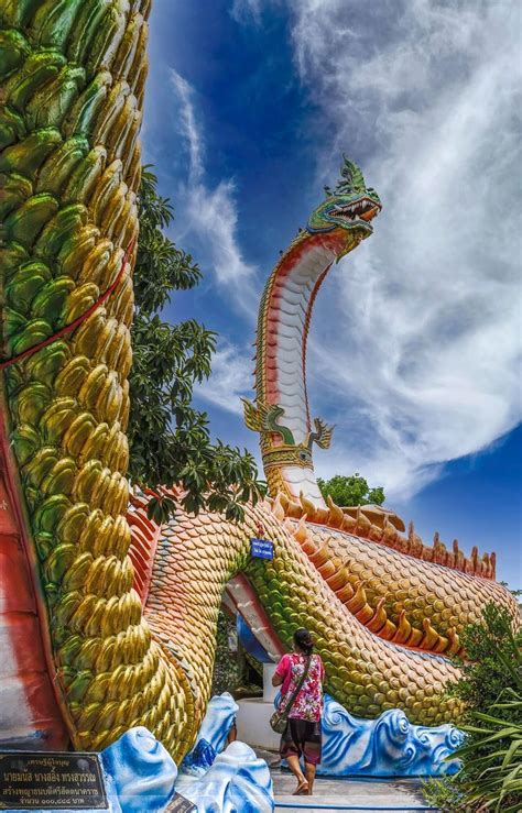 วัดเขาสูงแจ่มฟ้า อันซีนพุทธศิลป์แห่งเมืองกาญจนบุรี