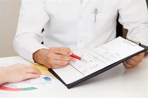 Внимание кръвоизлив в окото For Life