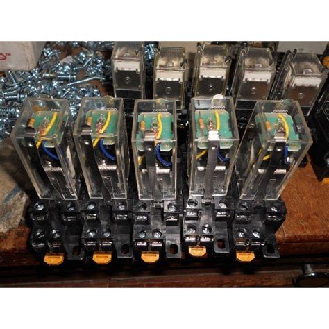 Omron 繼電器 Ly2n Cr 線圈 200220vac 100110vac 蝦皮購物