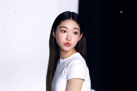 청하 Sns를 통해 5일 일상공개 “광고 촬영”