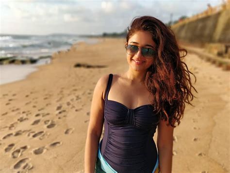 Poonam Bajwa Enjoying Morning Walk At Beach Filmy19