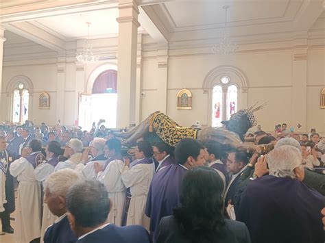 Ica Cientos De Fieles Participan En El Tradicional Recorrido Del Señor