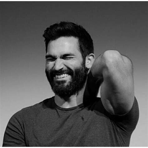 Teen Wolf Derek Hale Meninos Teen Wolf Howl At The Moon Teen Wolf Cast Tyler Hoechlin