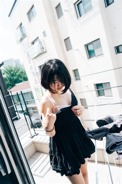 Ảnh Nóng 18 Gái Xinh Zia Kwon 권지아 [loozy] With Delivery Man Set 01 Quatvn⭐club