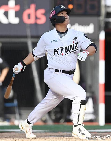 농담 같던 포수 강백호 벌써 2번째 등장…포지션 전향 현실화될까