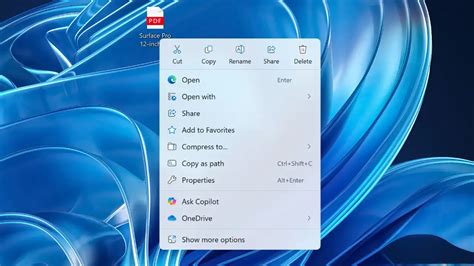 В «Проводнике Windows 11 появляется пункт контекстного меню «Спросить Copilot Surface Pro