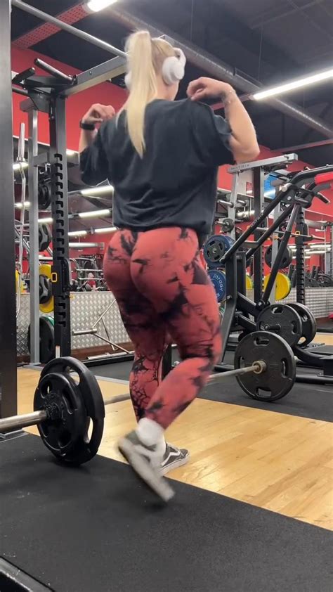 Gym Workout And Fit Body Inspiration Fitness Inspiration Body Bigger