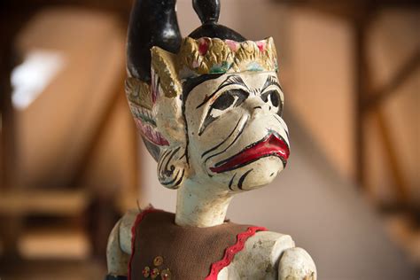 무료 이미지 사람들 끈 동상 인간의 수행자 의류 장난감 인형 포즈를 취하는 슬퍼 얼굴 조각 미술 신전 꼭두각시 머리 시장 조작 제어 극장