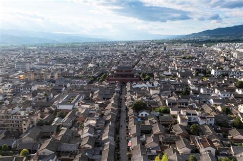 Premium Photo Buildings And Landscapes In Weishan Yunnan China