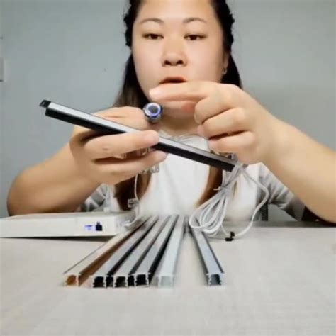 超薄衣柜层板灯led橱柜灯嵌入式酒柜隐形灯带展柜书柜柜体线条灯 阿里巴巴