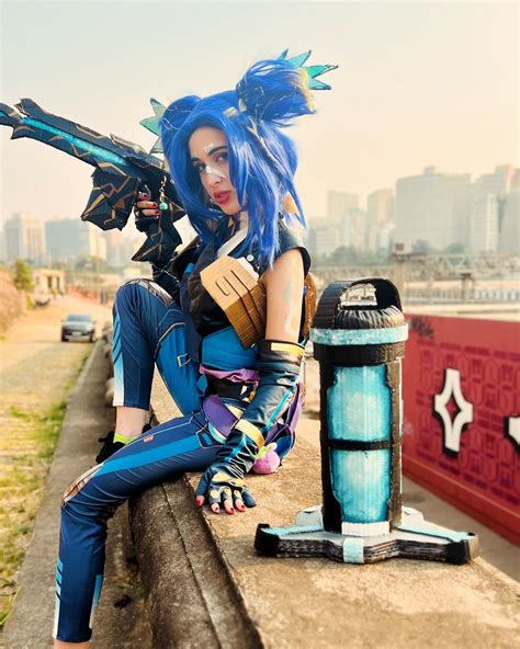 💙⚡️ Out Of My Way ⚡️💛 Game Valorant Tags Valorant Cosplay