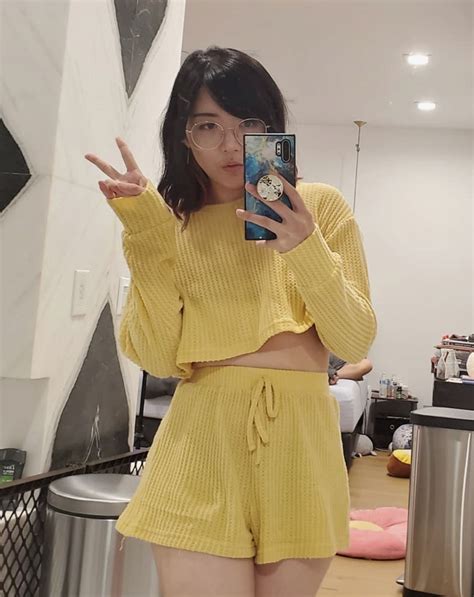 Lilypichu Streamer Mirror Selfie Yellow Outfit Prk6942