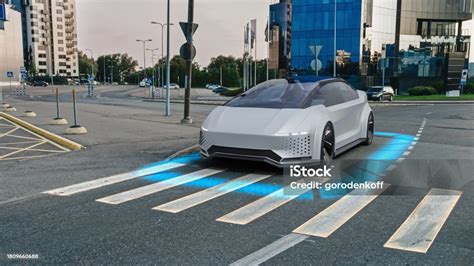 자율 주행 3d 자동차 개념 자율 주행 차량은 횡단 보도 전에 멈춥니다 안전 기능 시각화 주변 스캔 보행자 감지 횡단보도 전 정지 무인자동차에 대한 스톡 사진 및 기타