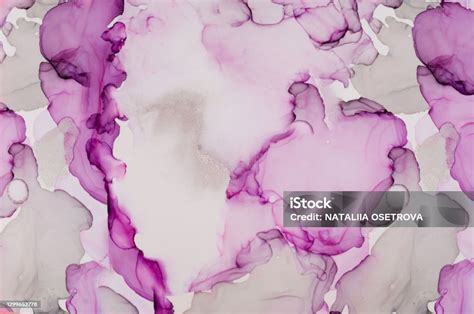 추상 질감 알코올 잉크 회색에서 보라색으로 색상 전환 장식 대리석 배경 트렌디 한 색상 2021 크리에이티브 카피 공간 2021년에 대한 스톡 사진 및 기타 이미지 Istock
