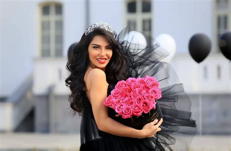 Montaandgo Flowers ყვავილების მაღაზია მონტაგო Tbilisi Crown Jewelry Crown Tbilisi