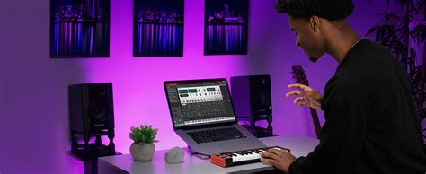 Akai Professional Lpk25 Usb Midi Keyboard Controller With 25 Responsive Synth Keys