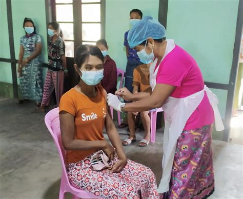 နွားထိုးကြီးမြို့နယ်တွင် အသက် ၁၈ နှစ်အထက် ပြည်သူများအား တတိယအသုတ် ဒုတိယအကြိမ် ကိုဗစ် ၁၉ ရောဂ