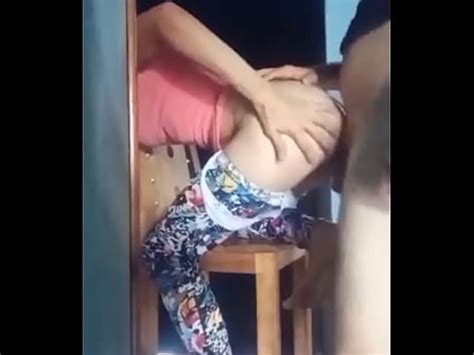 En Mi Casa Hay Una Empleada De Servicio Venezolana Y Me La Folle Xnxx Com