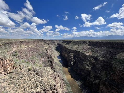 조까치 On Twitter 세번째 휴식은 아니고 지나는 길에 너무 멋진 풍 경이 있어서 잠깐 차 세웠다 리오 그란데 조지 브 릿지래 다리는 소박한데 풍광이