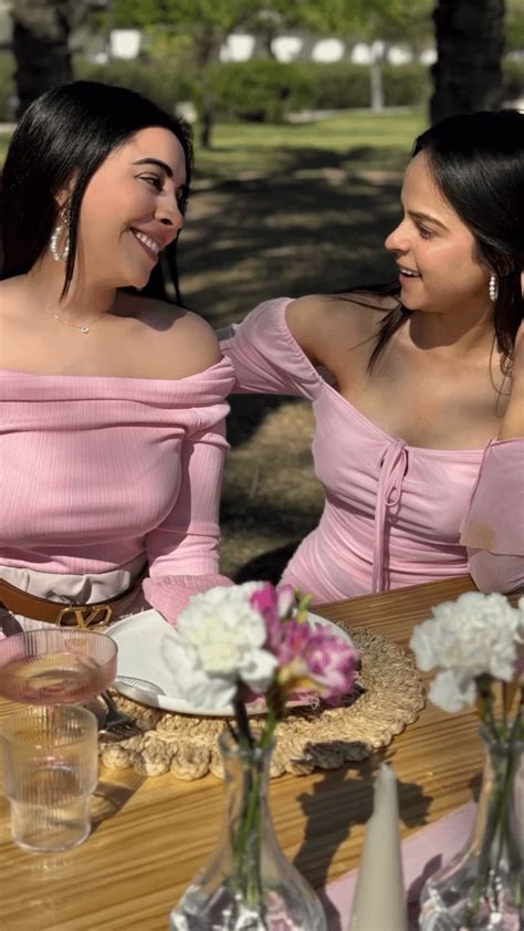 Palak Sindhwani Matching With Dipika Keswani In Pink Dress Rpalakksindhwani