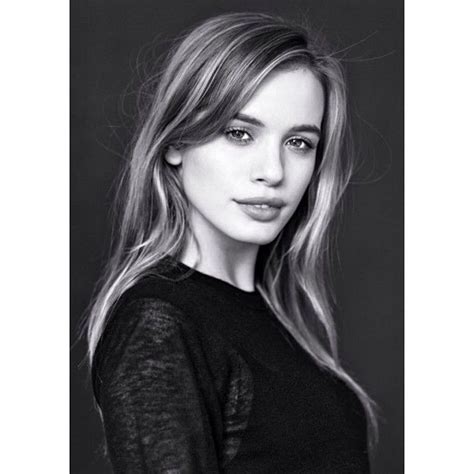 Stacey H Model Headshots Beauty