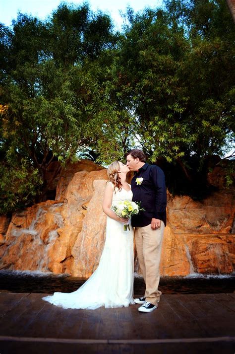Weddings At Tahiti Village Las Vegas Tahiti Village Venue Las