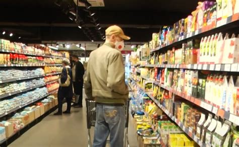 В українських супермаркетах продовжують зростати ціни на каву Читайте